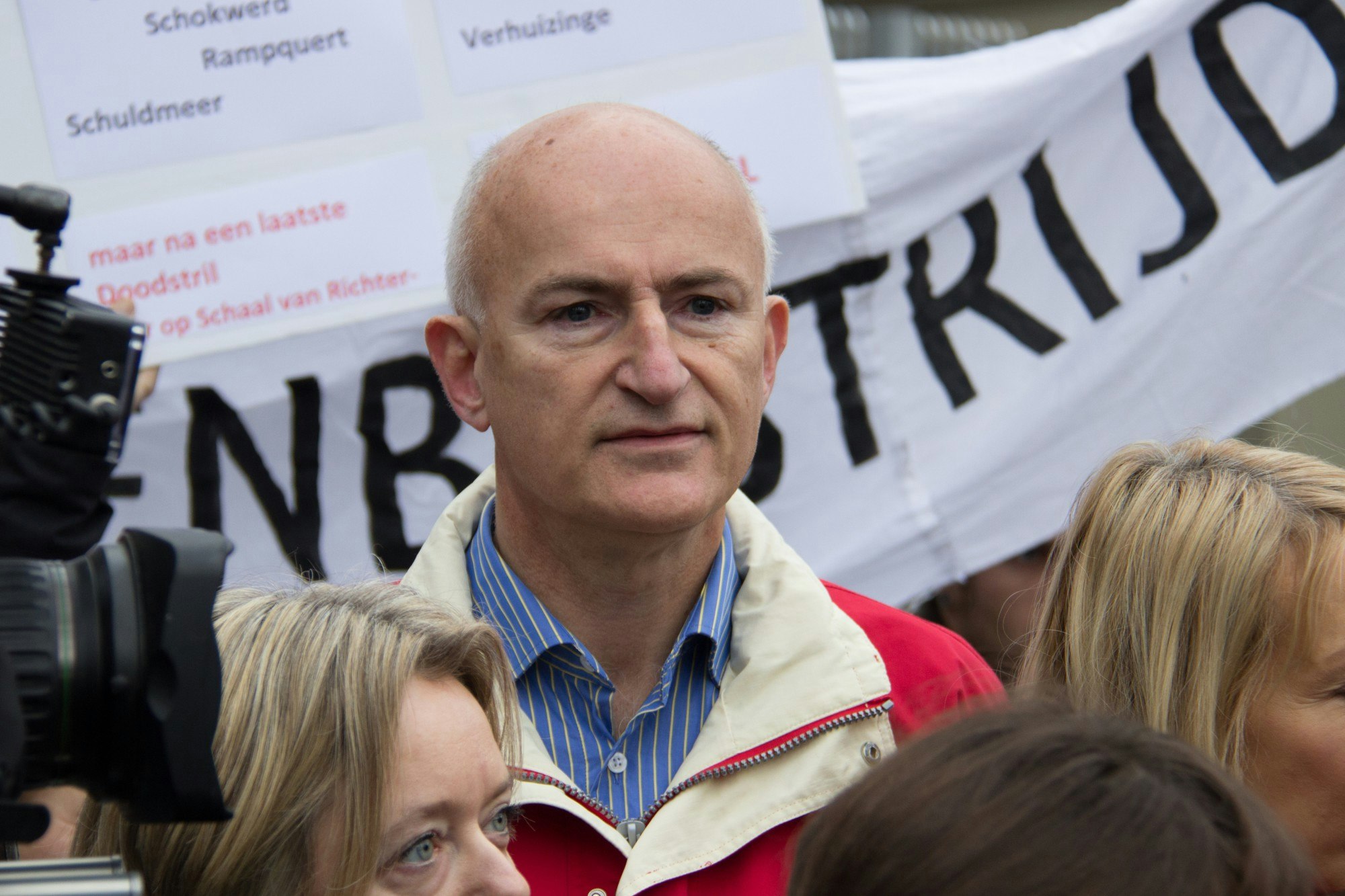 Smaling: Rapport Fyra is opnieuw gele kaart voor Mansveld - SP ...